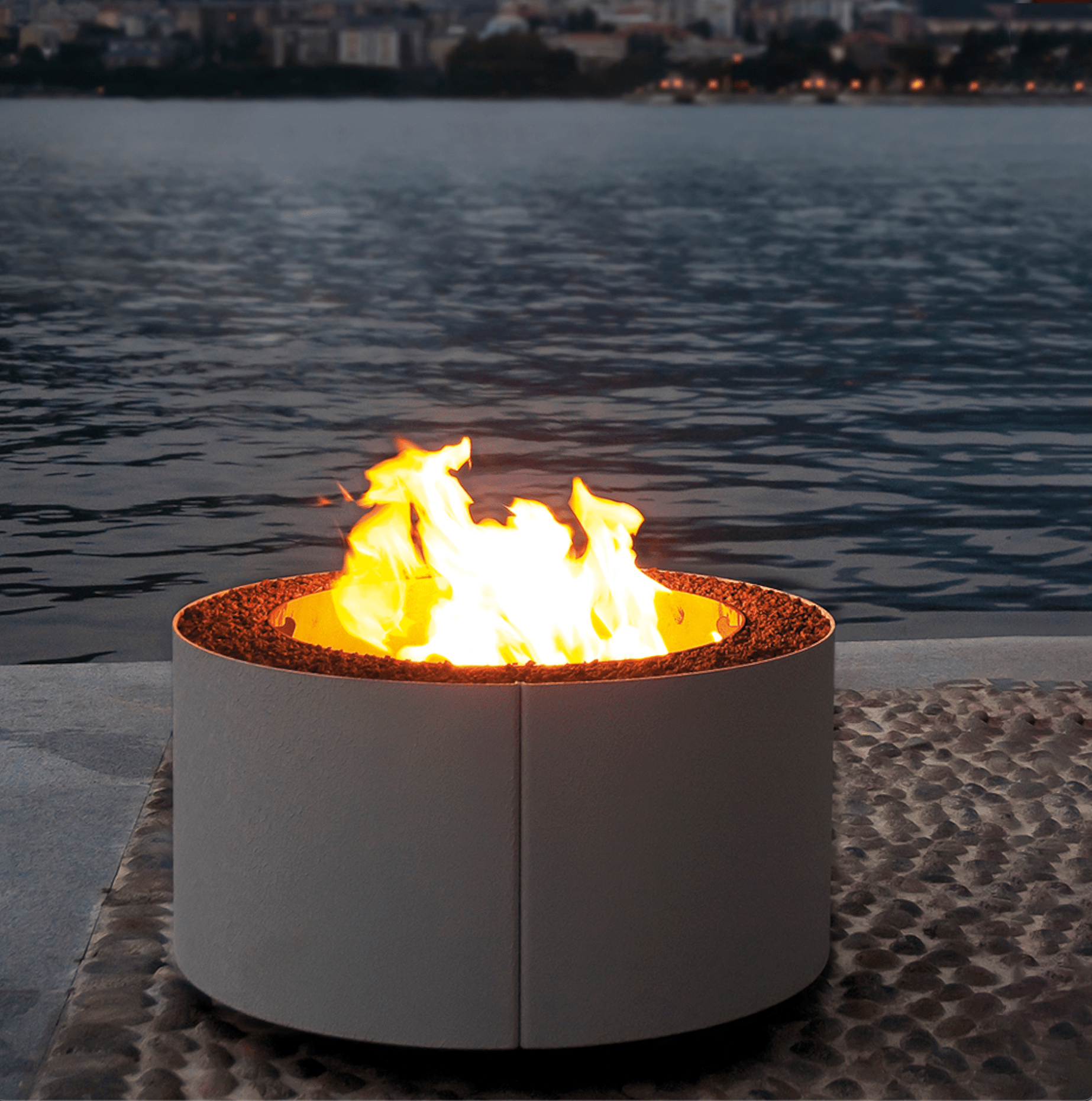 Luxury Fire Pits for High End Homes | Build Your Dream Backyard
